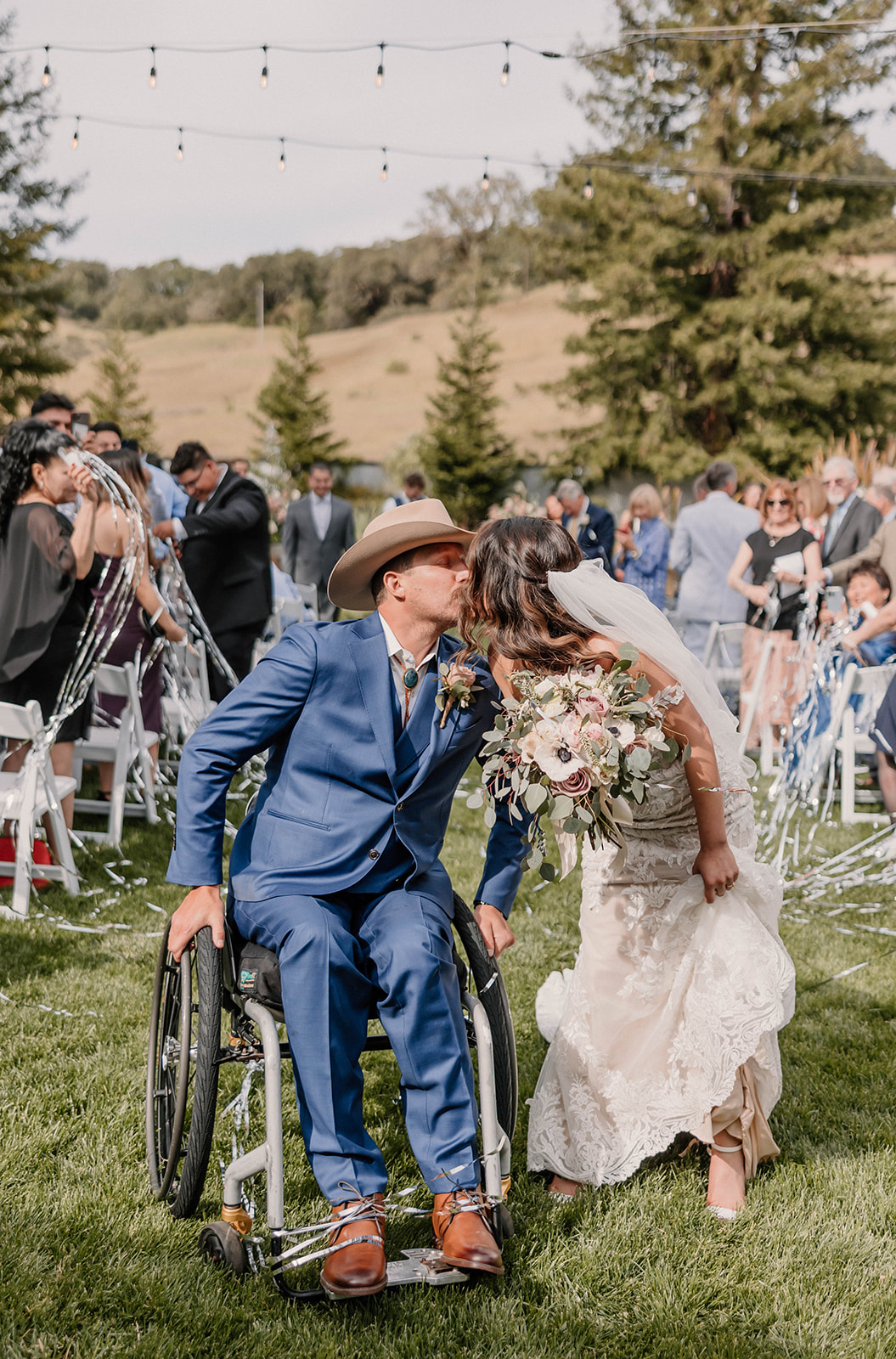 A Romantic Outdoor Spring Wedding at Mountain House Estate ...